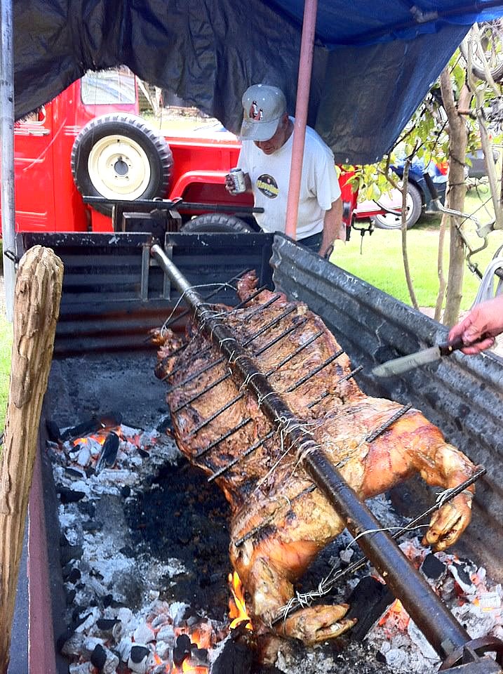 El Bohío de María : El LECHÓN EN SU VARA