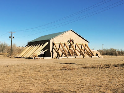 Southern Rockies Nature Blog: Propping up Charlie Goodnight's Barn