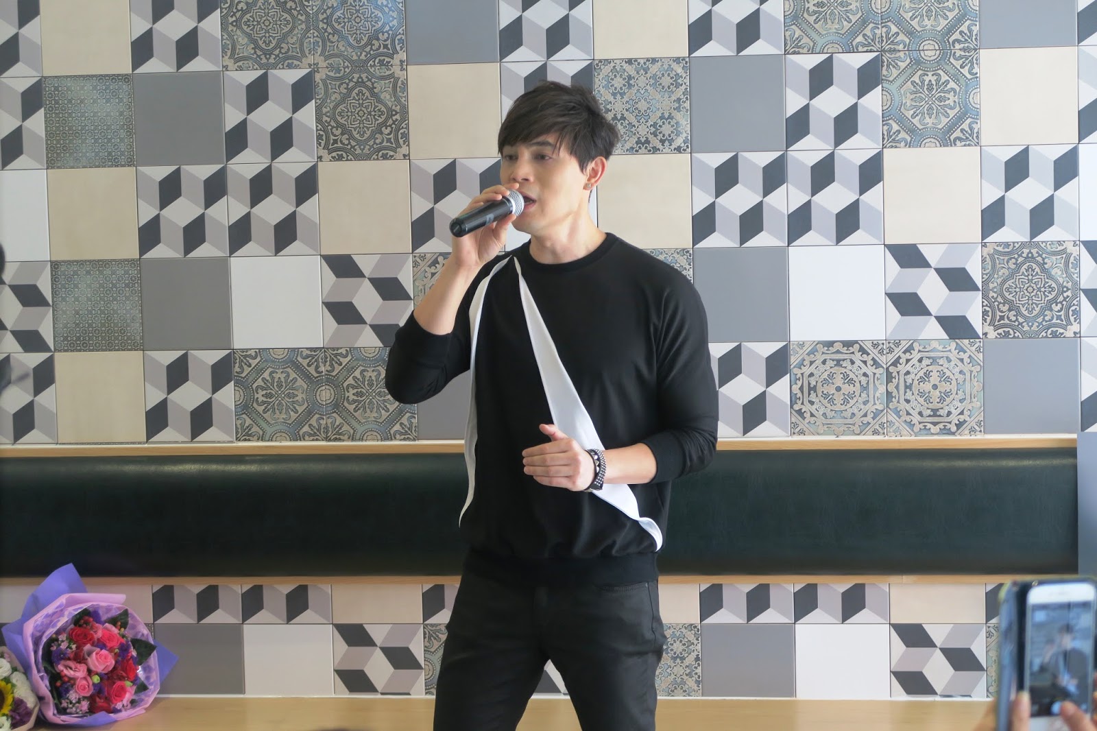 Wallace Ang New Album Release - Kaiting Hearts