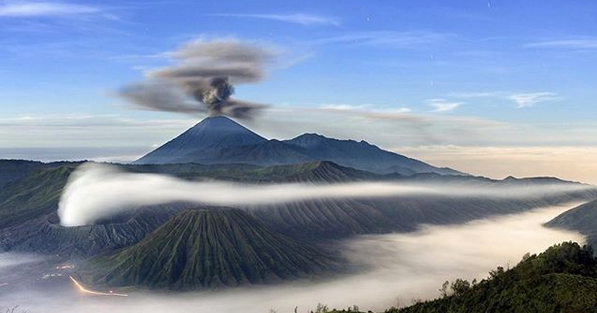 The Most Famous Tourist in East Java - Bromo Mountain | Tours de Indonesia