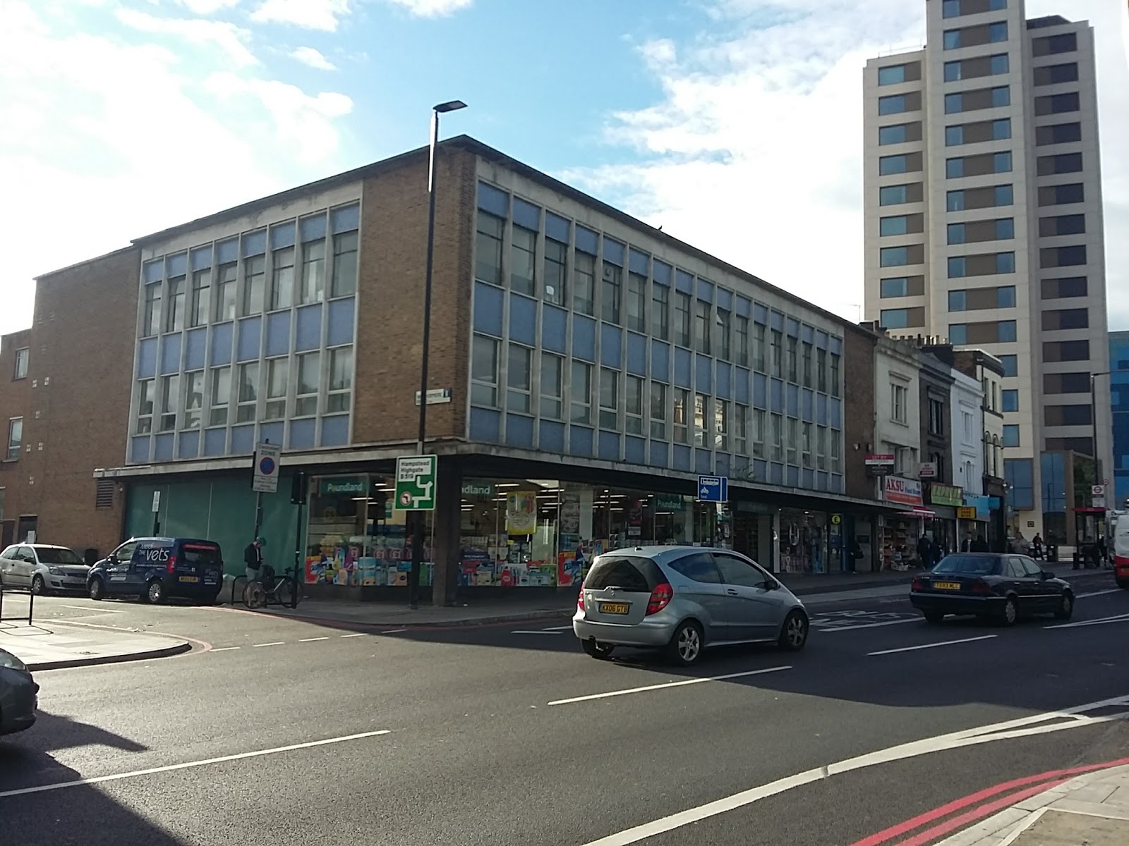 co-op store pictures: Archway former non food store