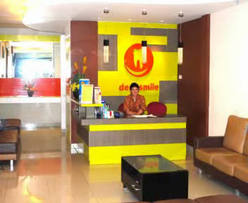 DENT SMILE "Family Dental Solution"