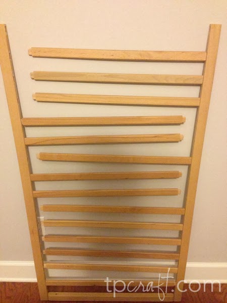 TPcraft.com: Crib Rail Upcycled into a Book Sling