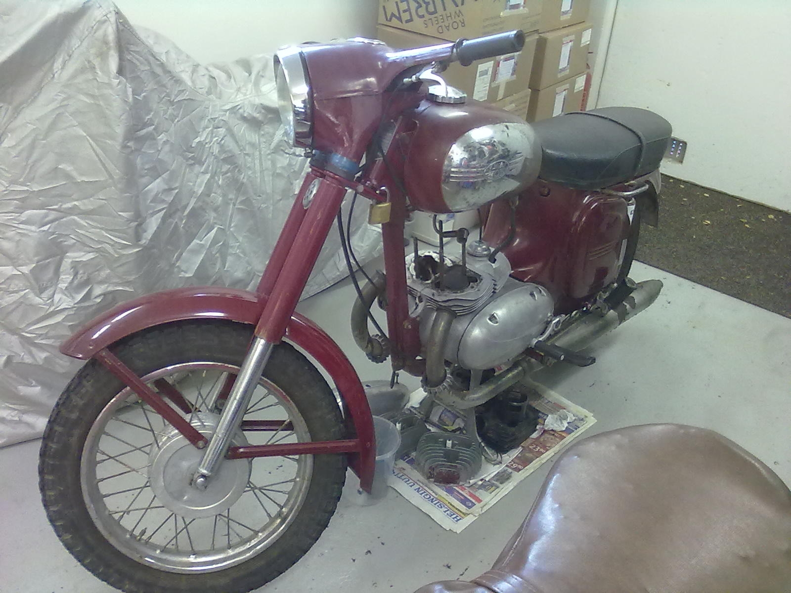 JAWAillen: Jawa 360 työn alla