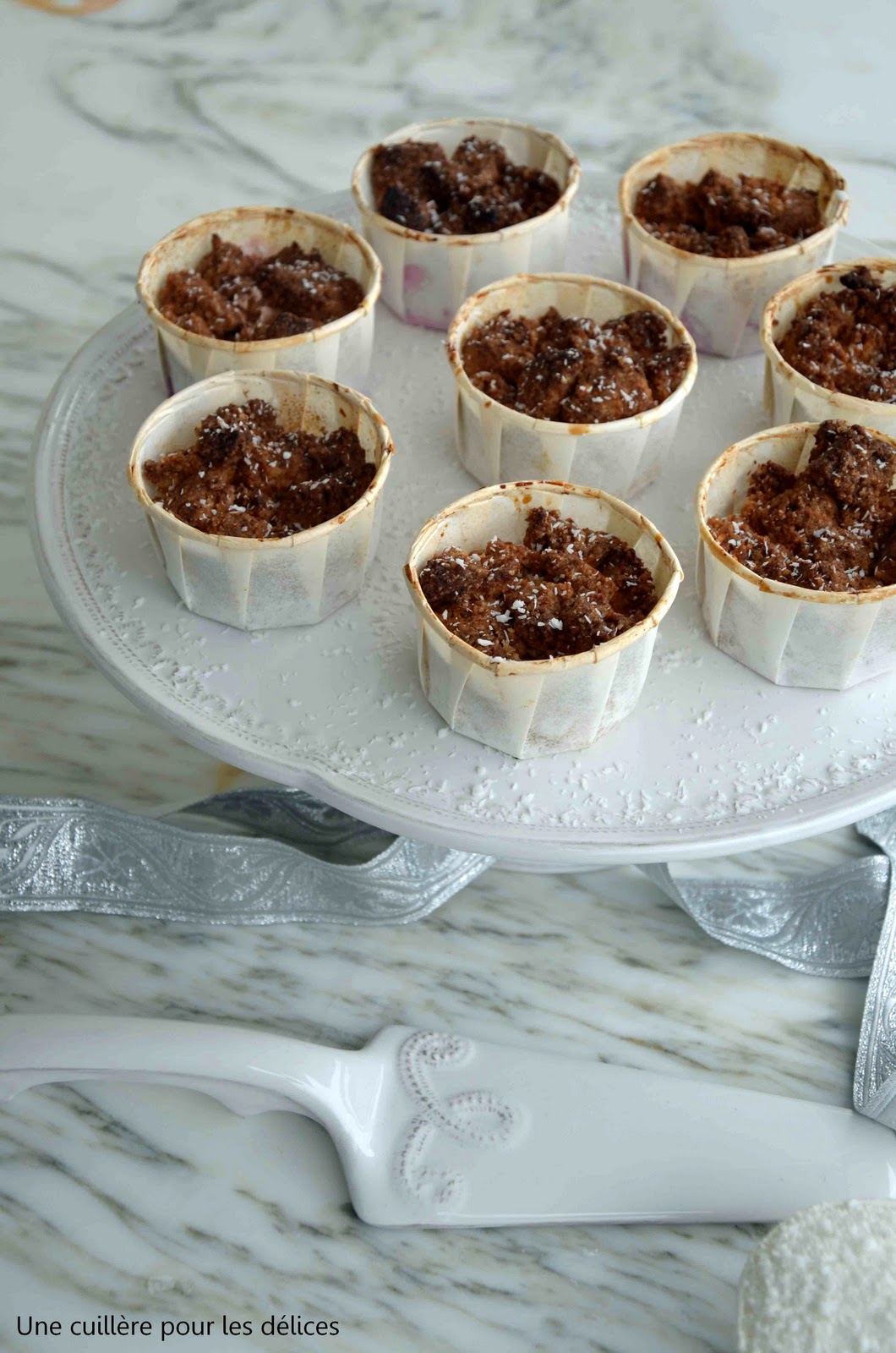 Une cuillère pour les délices ...: Crumble à la noix de coco, ananas et ...