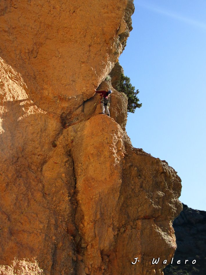 Cosmos 1402 a la Paret del Pessó