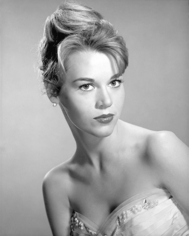 30 Beautiful Black and White Portraits of a Very Young Jane Fonda From ...