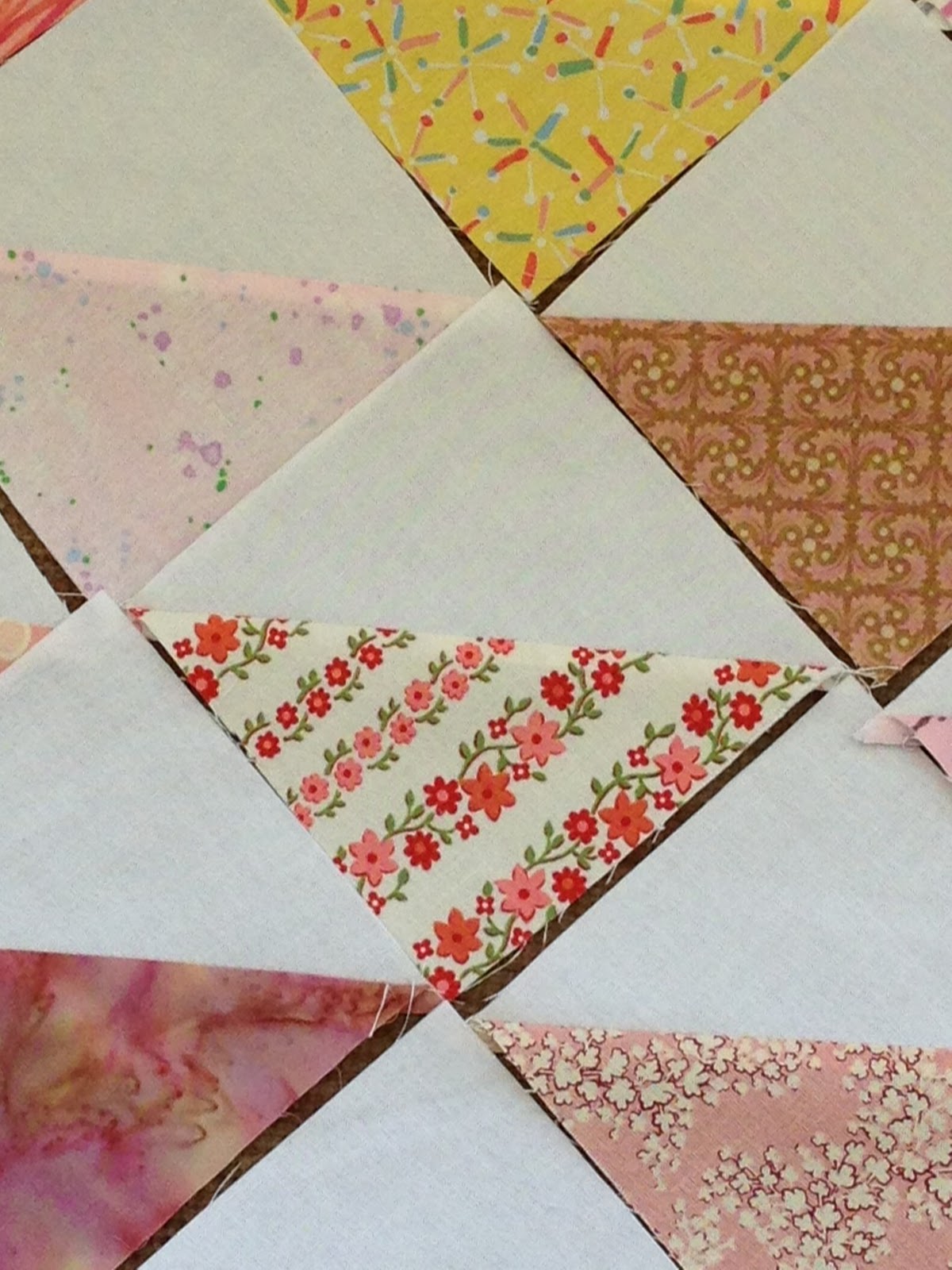 MissesStitches: Half-Square Triangle Baby Quilt