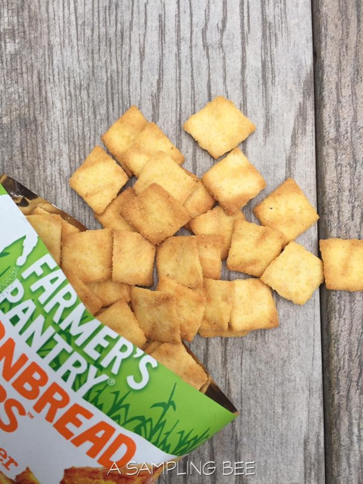 A Sampling Bee: Farmer's Pantry Cornbread Crisps Review
