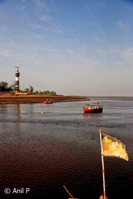 Windy Skies: Floating Off Daman