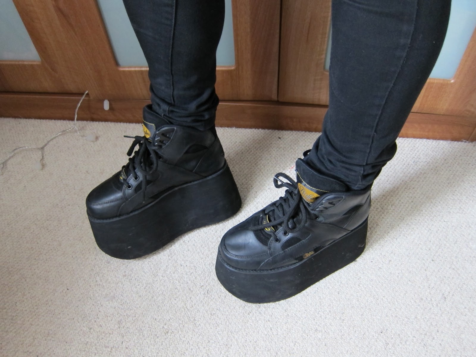 SISTER PSYCHE: Buffalo Platforms + SHAGGY Coat = 90's Club Kids