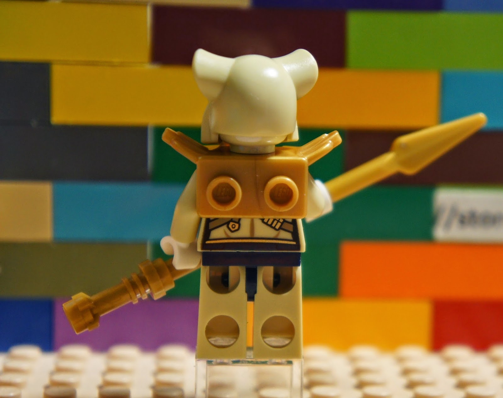 LEGO LOC115 LI'ELLA Minifigure Lion Tribe Legends of Chima + Spear ...