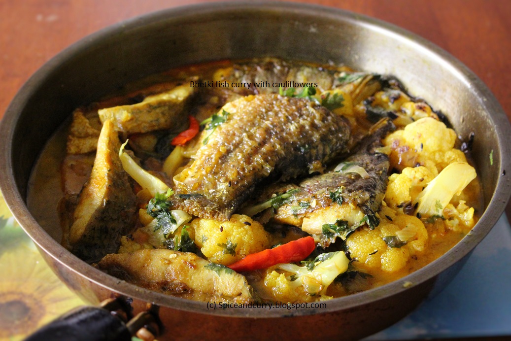 Spice and Curry: Siakap Fish Curry with cauliflowers/ Phulkopi diye ...