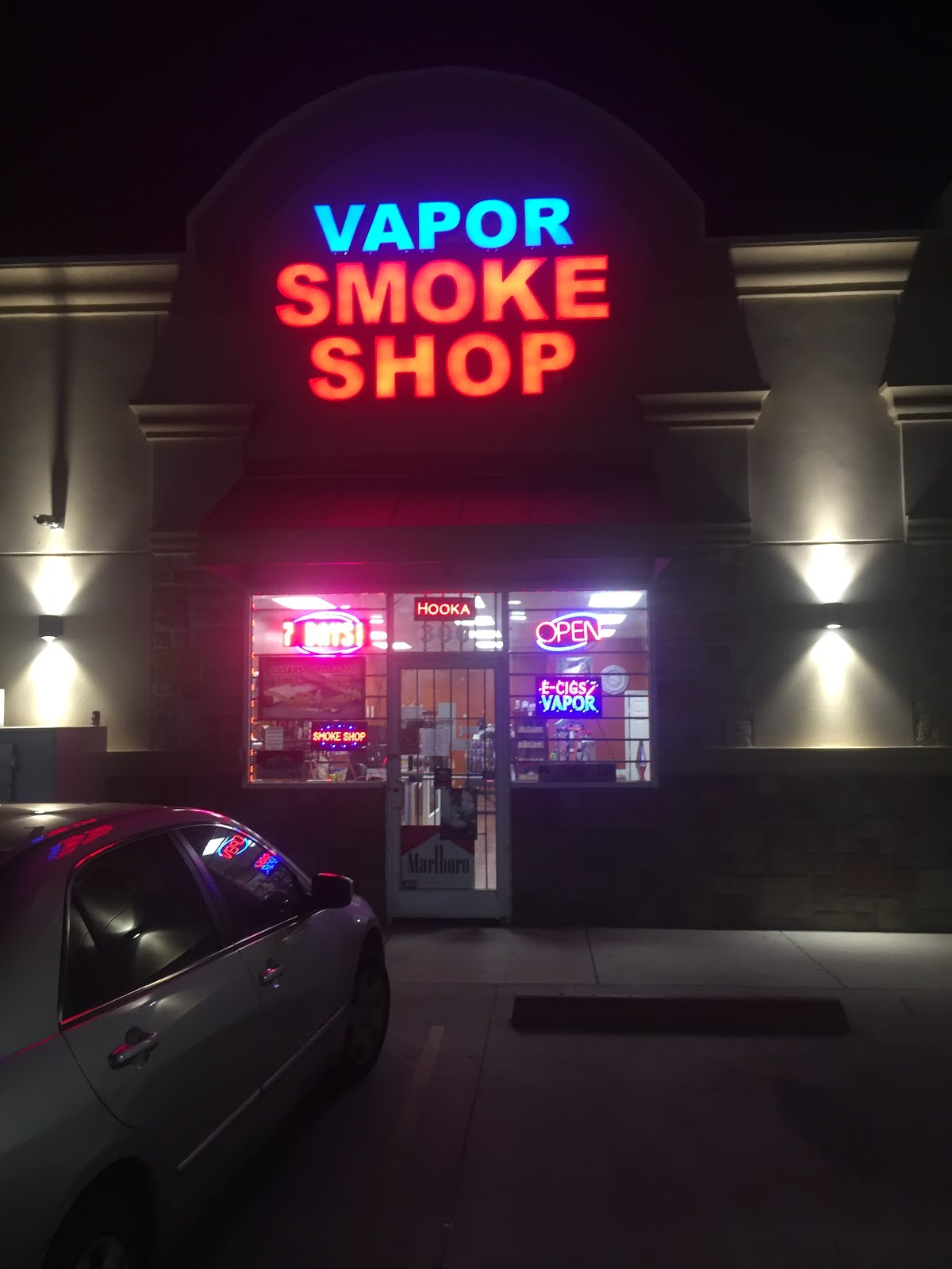 Crown Smoke & Vapor Shop: Grinders & Scales