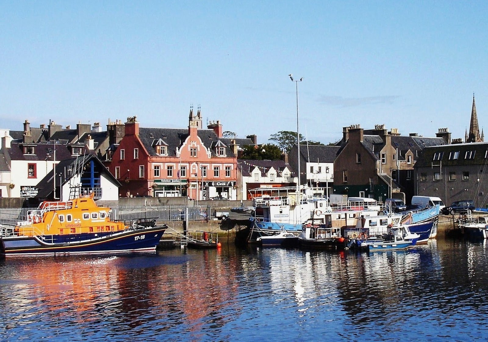 Ultima Thule: Stornoway,Hebrides' colourful little capital and a ...