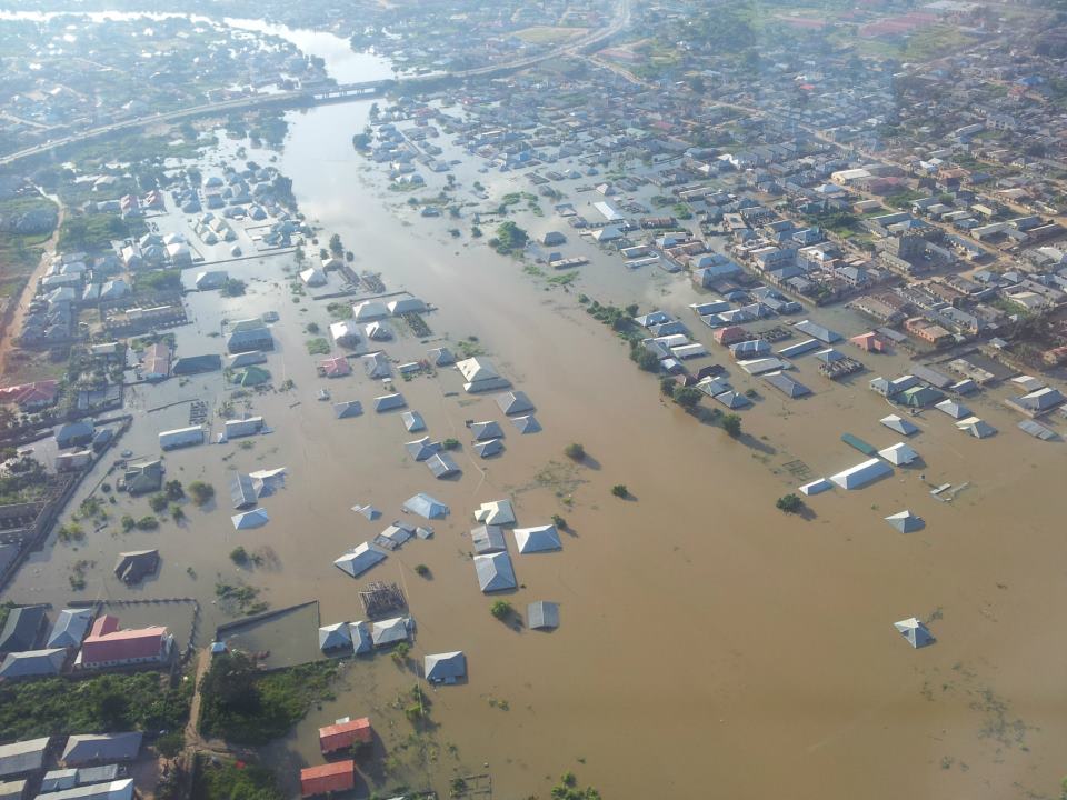 #MobileNews.ng: Nearly 2 days rain flood Lagos, but not as expected