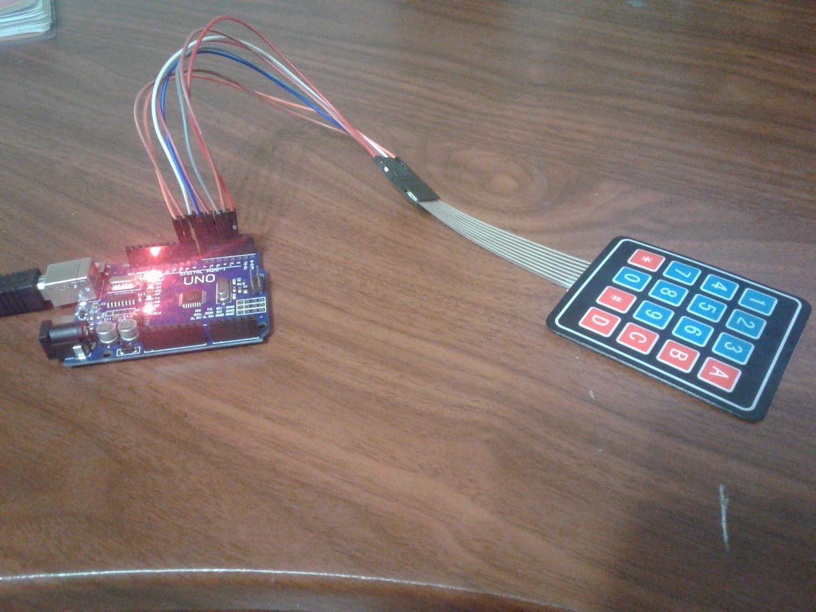 Diseño 10 "A": TECLADO + Arduino