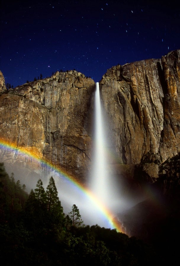 Yosemite Falls, Lunar Rainbow | Photos Hub