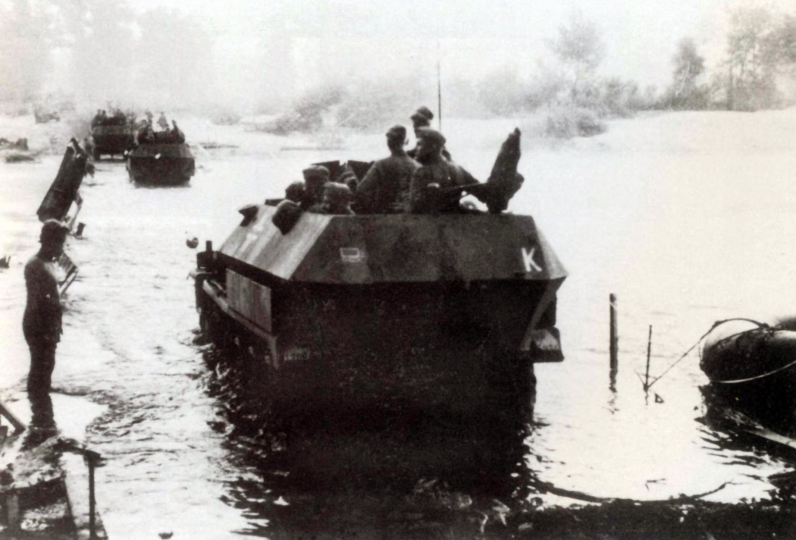 NAZI JERMAN: Foto Halftrack SdKfz 251 (Sonderkraftfahrzeug 251)