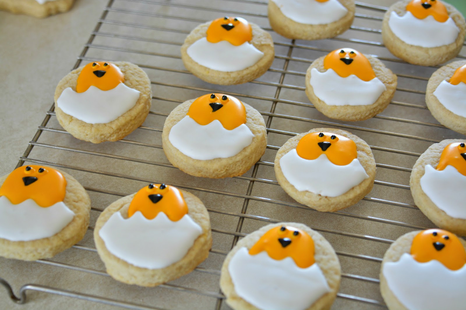 Little House on the Dairy: easter chick cookies