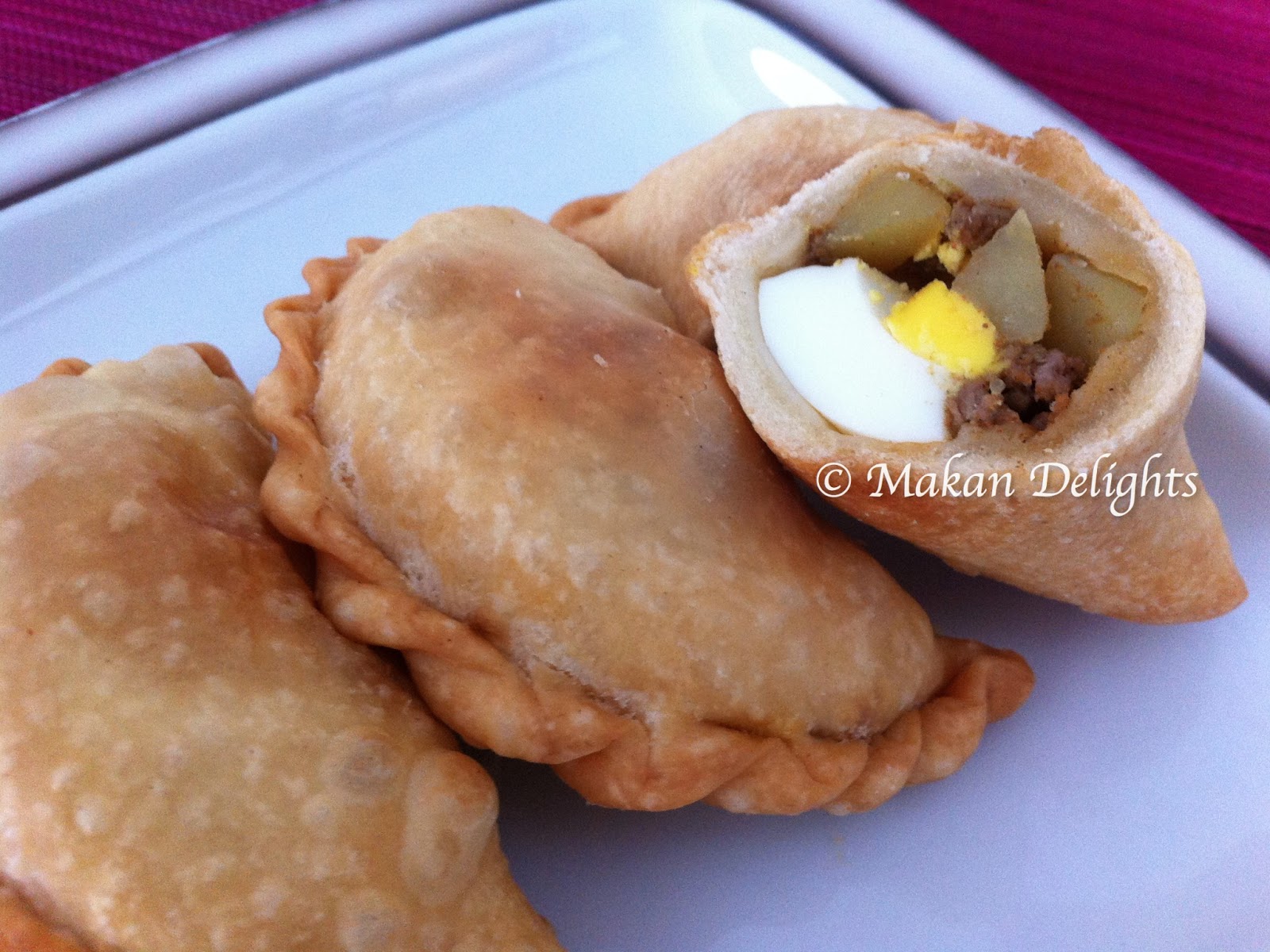 Makan Delights: Beef Curry Puff with Egg
