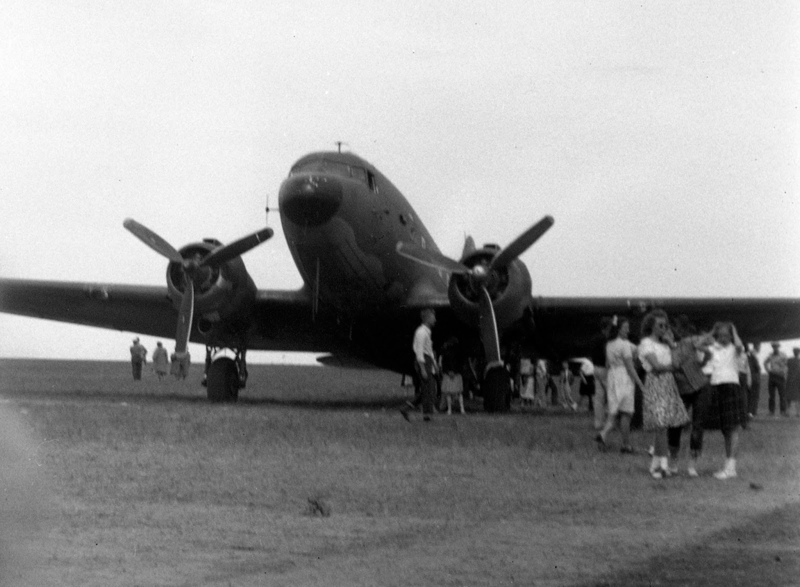 Back in Time - 1940s Air Service