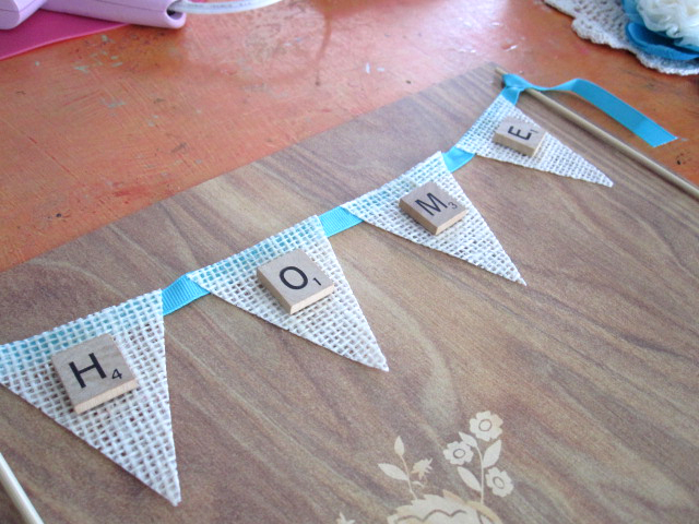 Cathie Filian: Scrapbook Layout: Banners, Doilies and Paper Flowers