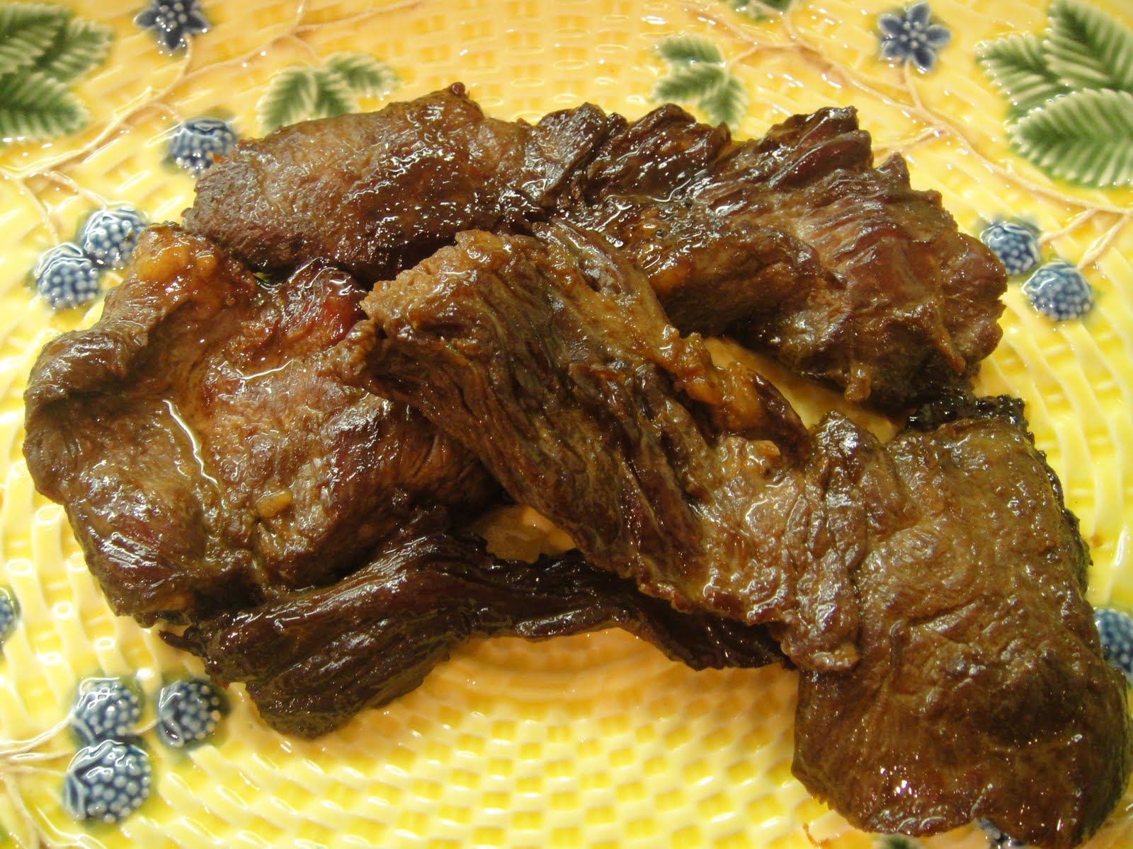 FOODYHOLIC'S Choice: MY STEAK TAPA