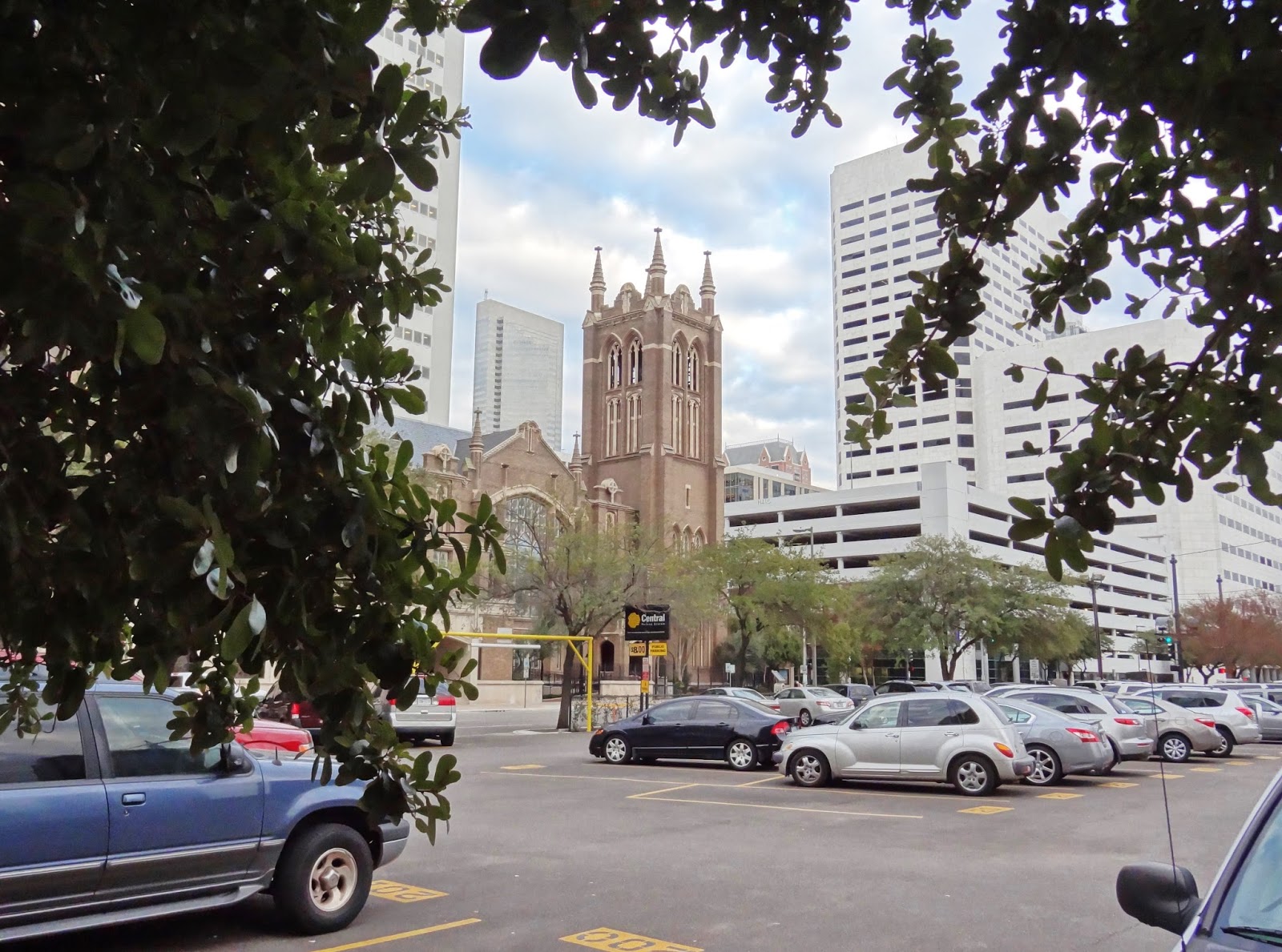 Houston in Pics: First Methodist Church - Historic FUMC Church on Main