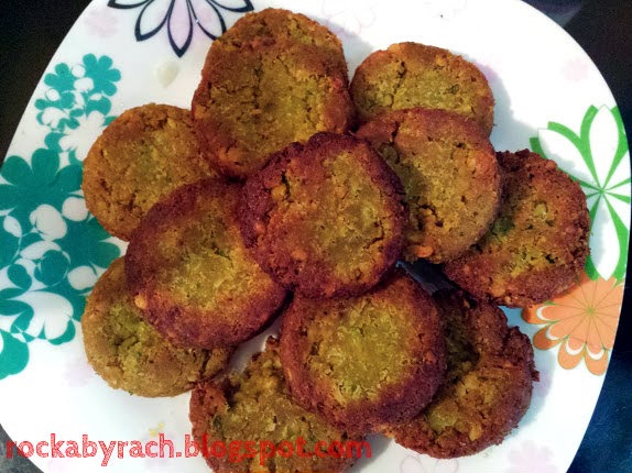 Rock-a-by-Rach: I Cook: Ta'amia (Falafel)