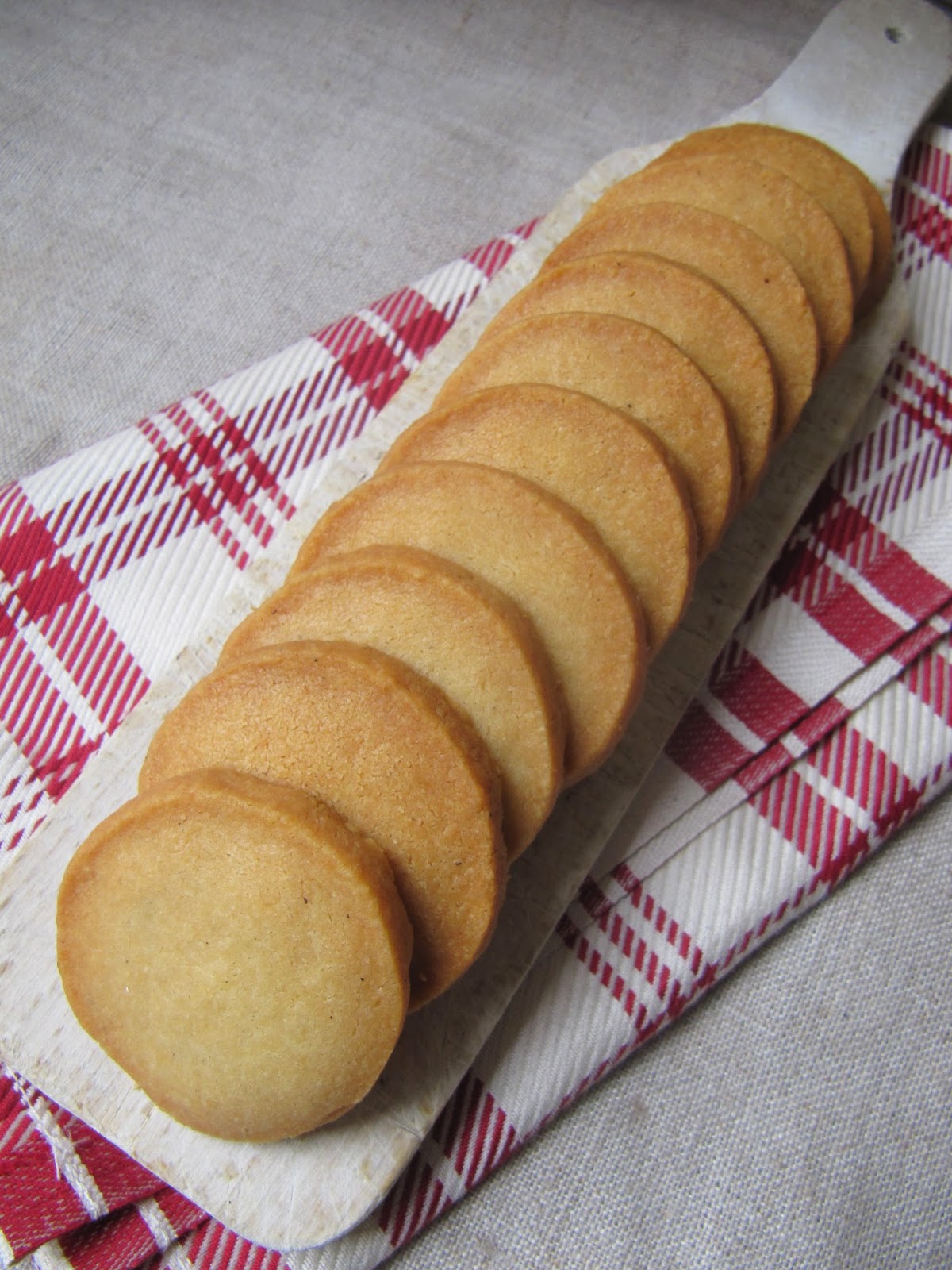 La cuisine d'ici et d'ISCA: Sablés au parmesan
