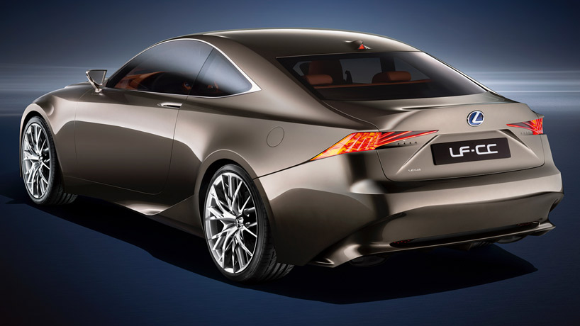 Tinta Emas Sang Pengembara: Kereta Konsep Hybrid Dari Lexus