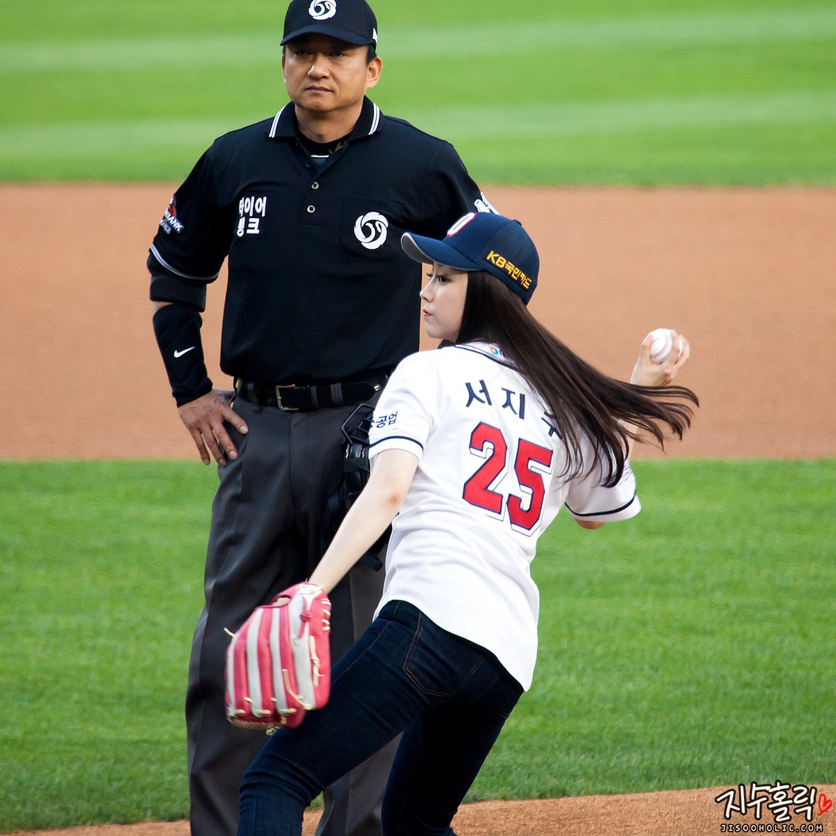 Kpop - This Idol Transforms Into A Pretty Baseball Girl | Kpop News And ...