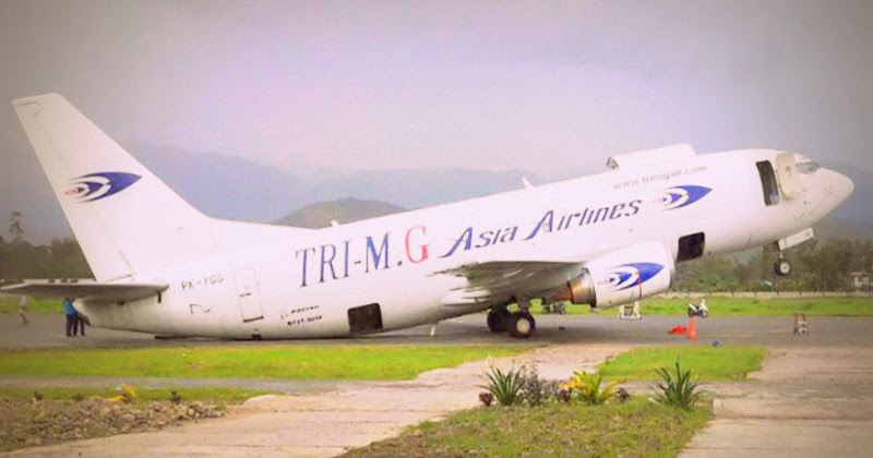 Pesawat Boeing Milik Tri-MG Intra Asia Airlines Terjungkal di Bandara ...