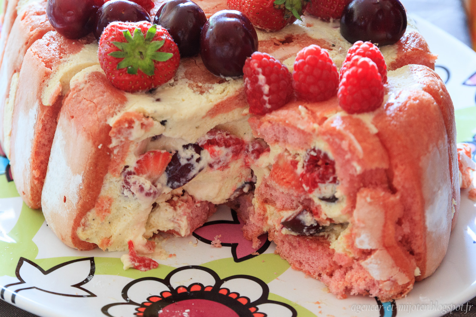 Agencer et Mijoter: Charlotte aux fruits rouges