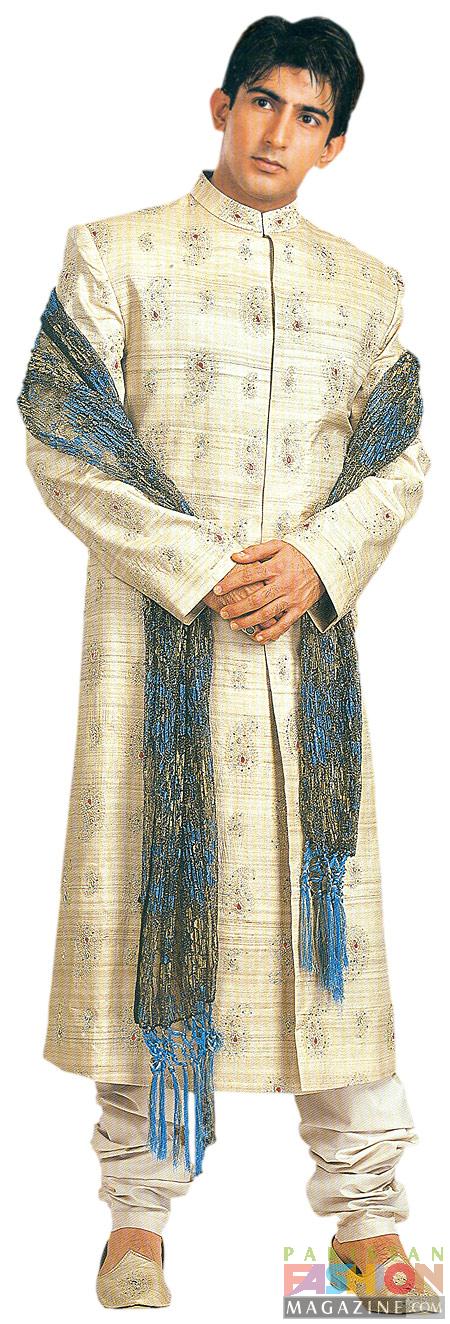 PAKISTANI FASHION: MODEST DULHA DRESSES