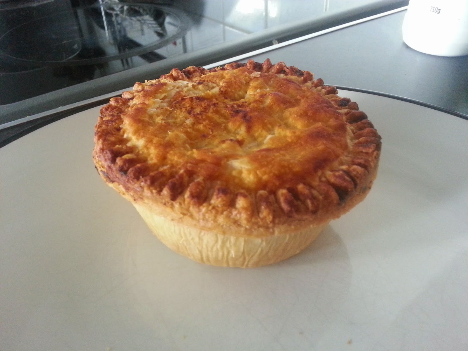 Pierate - Pie Reviews: We ate a TIGER pie, and thought it was pretty good