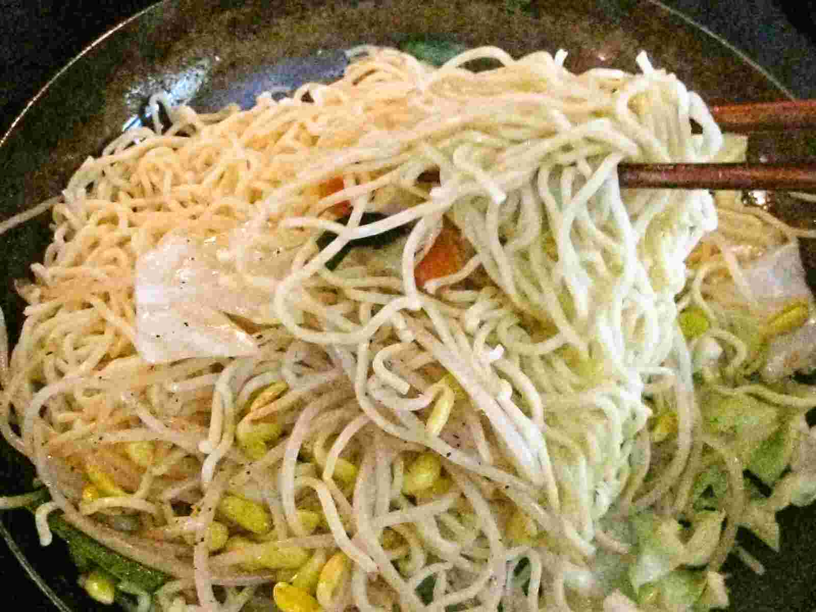 Recipes for Tom: Daizu moyashi yakisoba / fried noodles with soybean ...