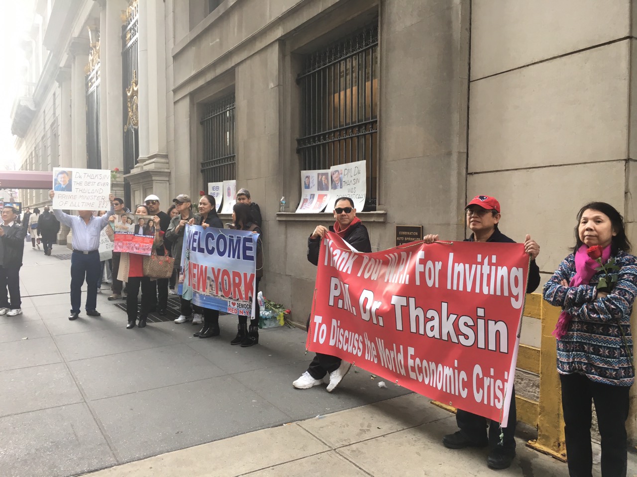 Thai E-News : ลิงค์ เกาะติดนายกทักษิณบนเวทีโลก World Policy Institute ...