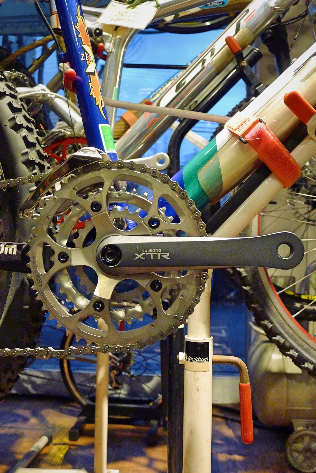 Kinki Cycle: Gyro Bike, Osaka