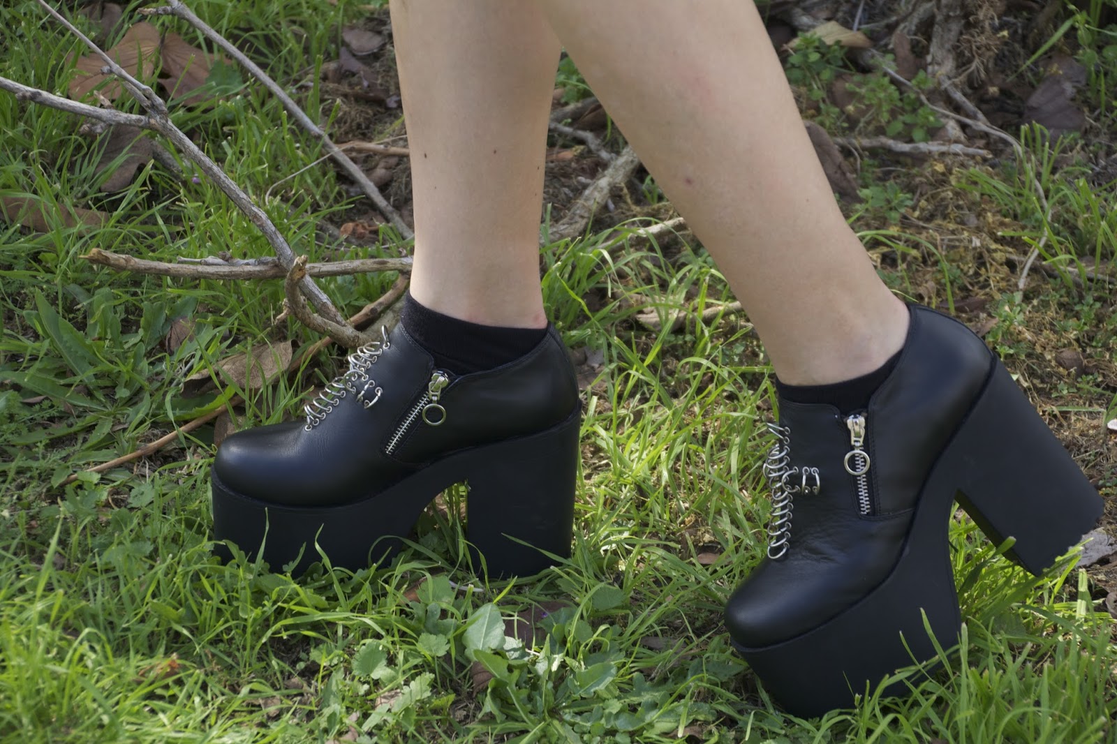 A Rose and a Peony : Shoes | UNIF Grail Platforms