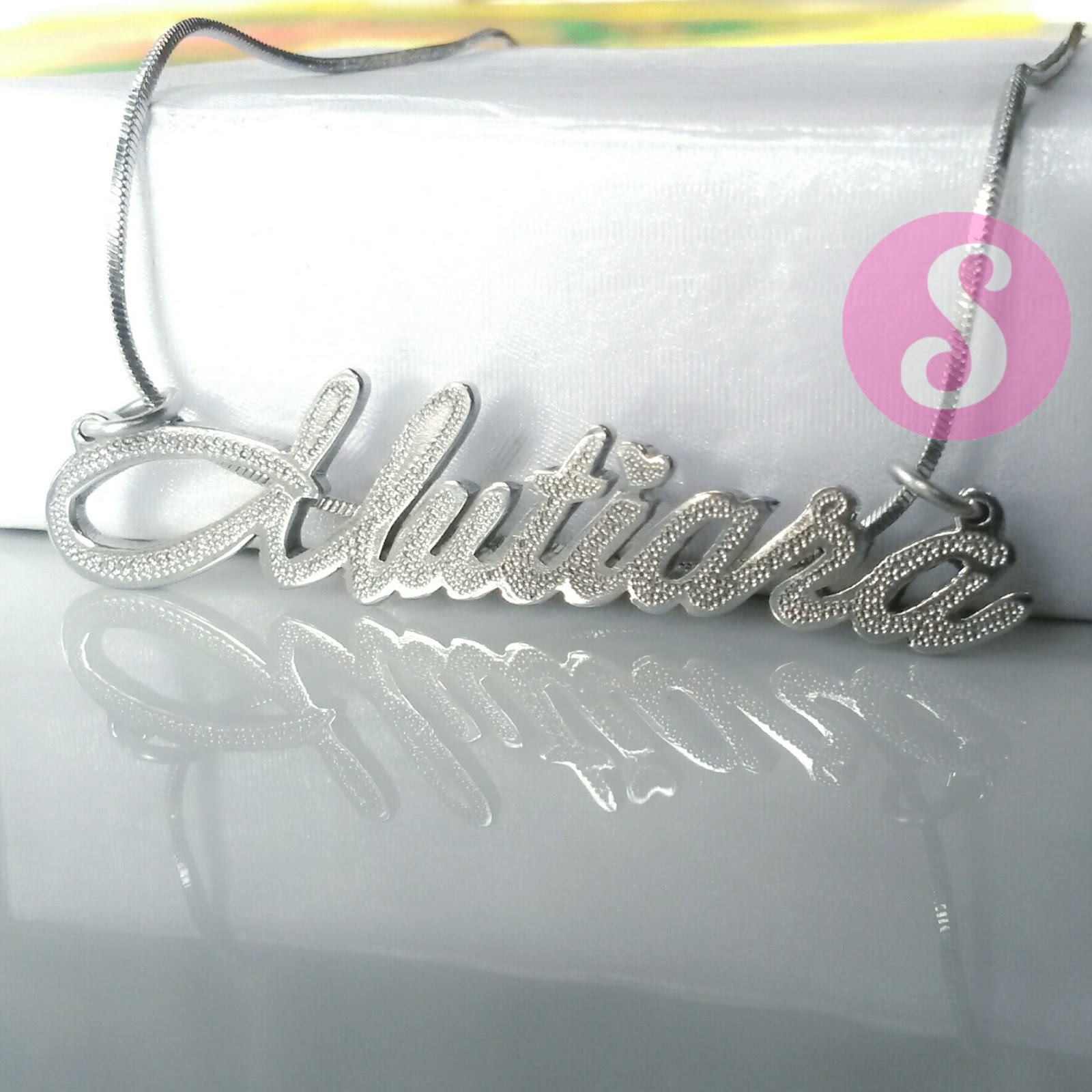 Kalung Nama Monel Silver Grafir - Mutiara | Buat Kalung Emas