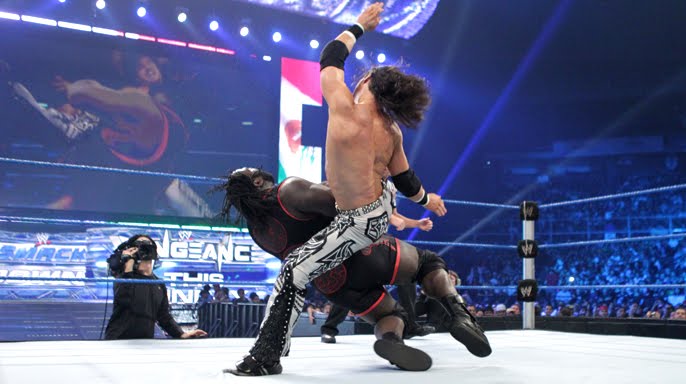 WWE In live!!!!: JOHN MORRISON vs MARK HENRY