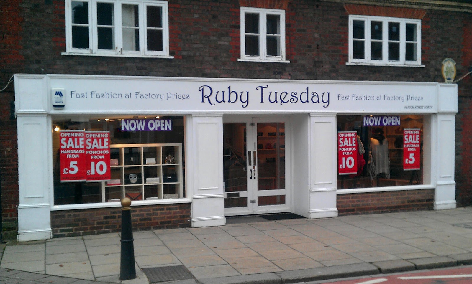 About Dunstable : Shops & Businesses in Dunstable