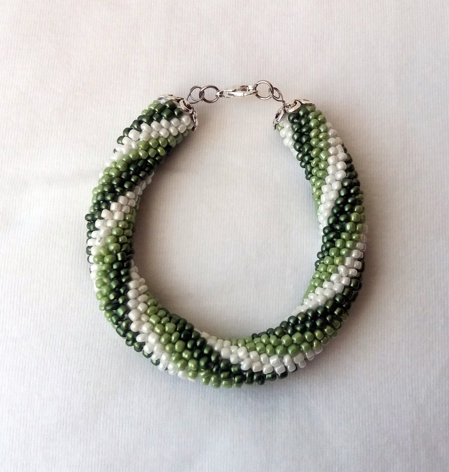 Handmade - Cristina Brejan: Set verde din margele crosetate