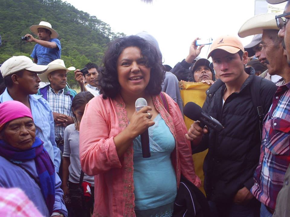 HONDURAS: Represión contra defensora en audiencia a Bertha Caceres ...