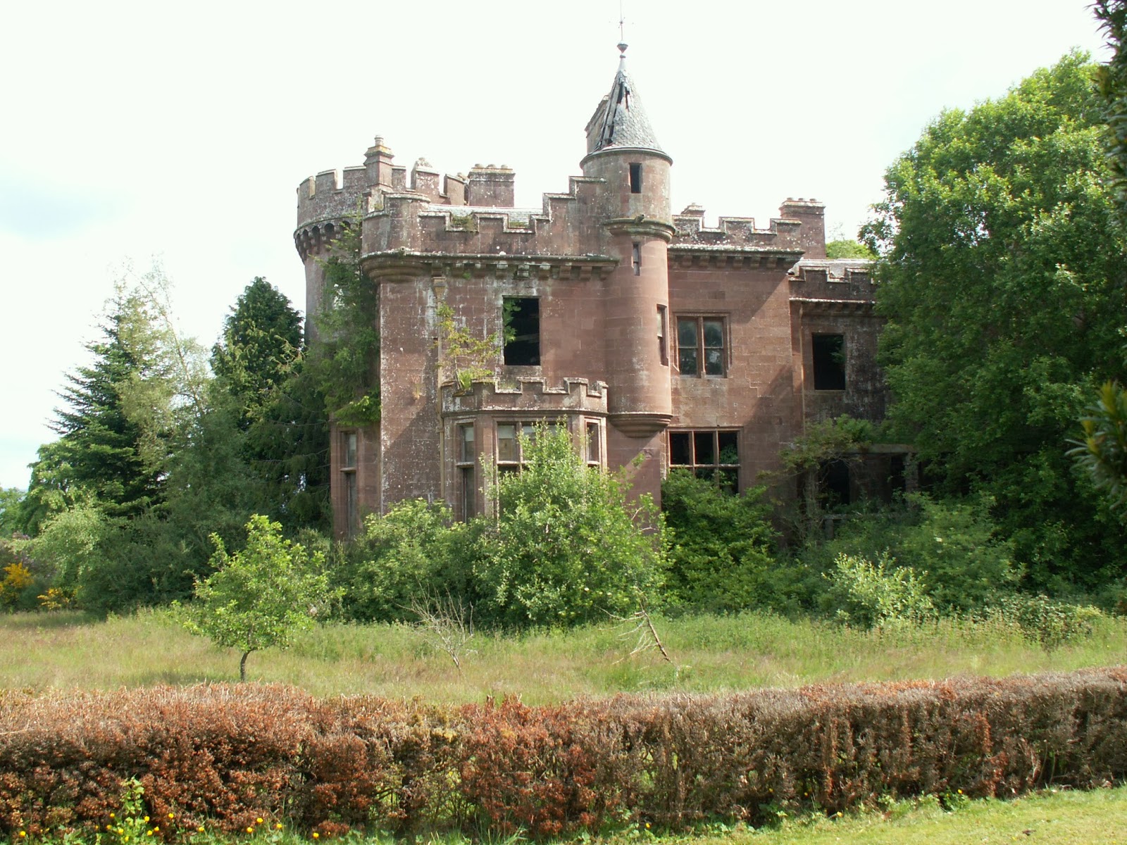 CUBO ET EXCUBO: Culdees Castle