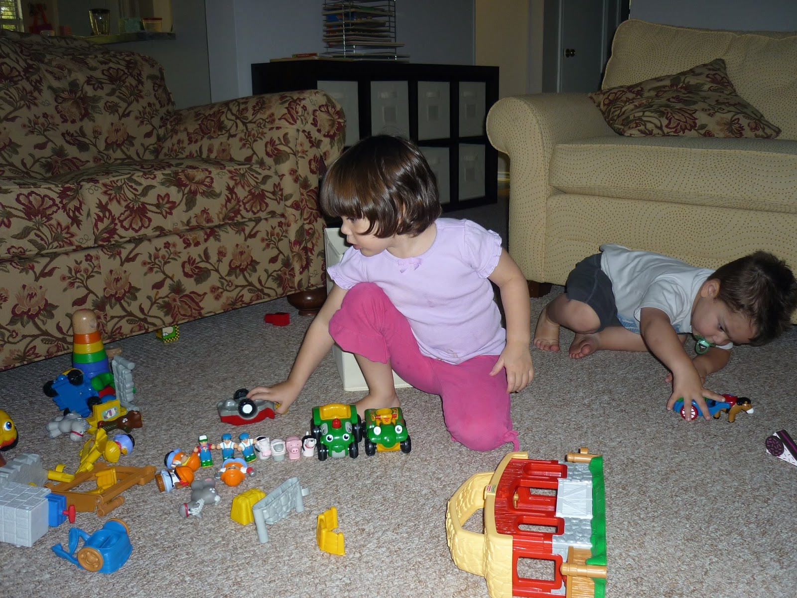 The Handy Dandy Helper: DIY Doily Frame