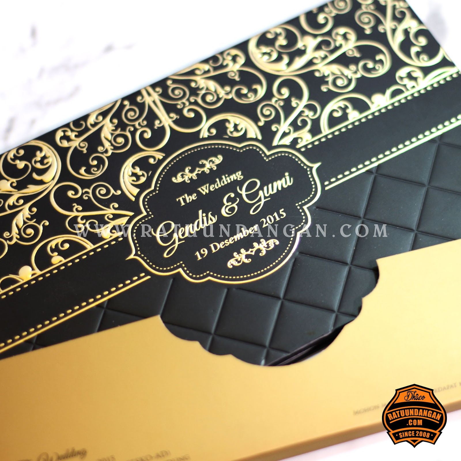 62 Contoh Undangan Pernikahan Warna Hitam Gold HD Terbaik - Contoh Undangan