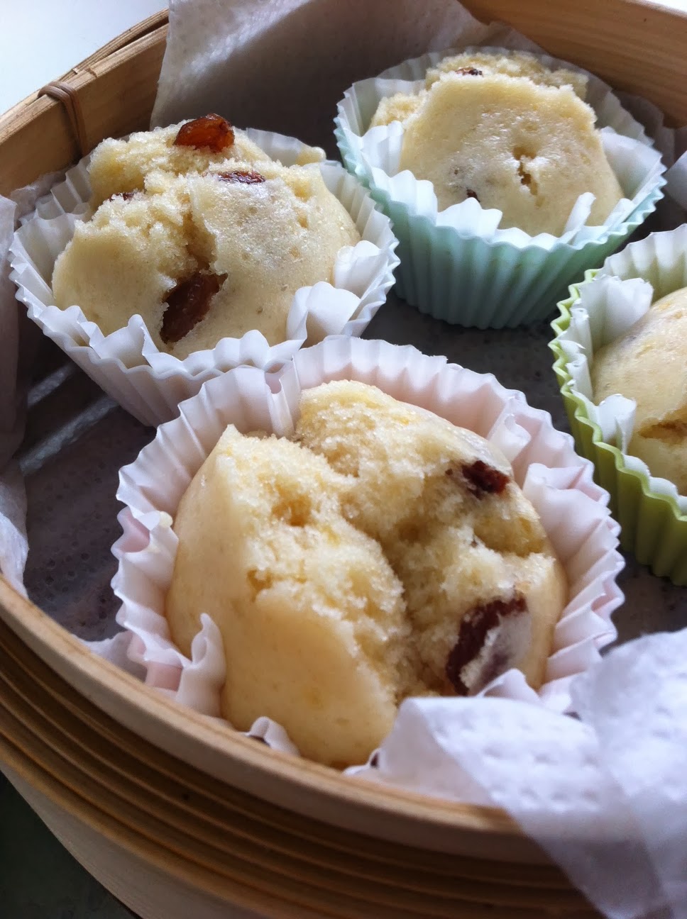 Happy Sweets: “Mushi pain” (Cake a la vapeur) aux raisins secs , レーズン蒸しパン